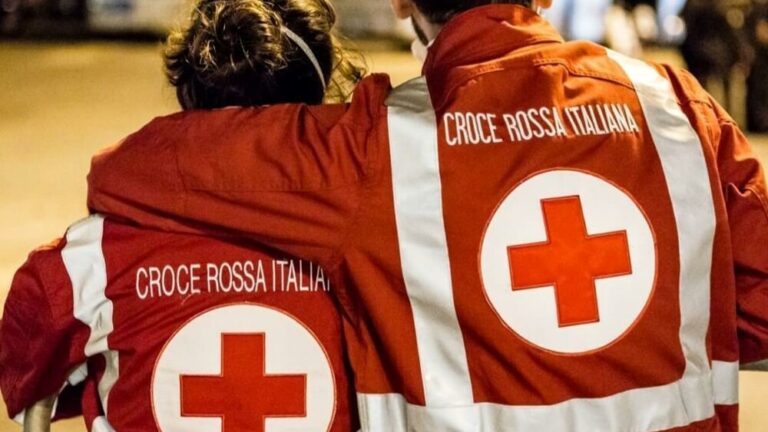 Croce Rossa Italiana, come diventare volontari: requisiti, domanda ...